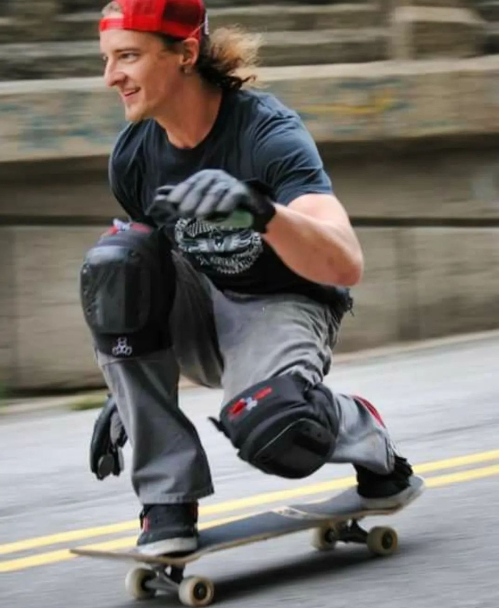 Artist Interview with Brian (AKA Bro_builder) – Creeping for Scale Models